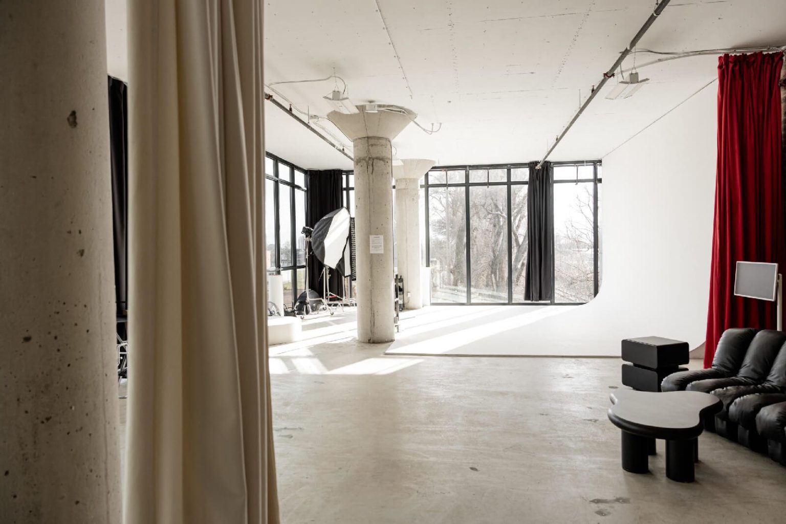 Icon Studio Space | Photo Studio Rooms To Rent | Toronto & GTA